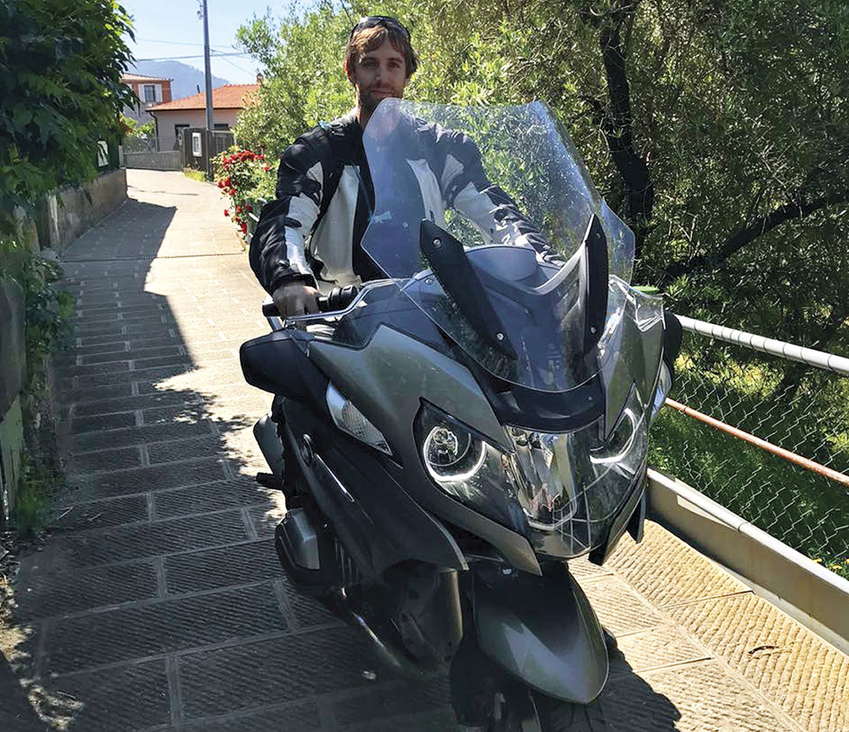 This Bay Street lawyer improvised his way through Italy on a motorcycle ...